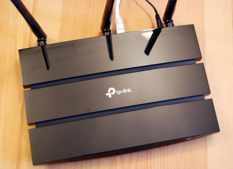 Avis sur le TP-Link Archer C7 AC1750 : Un routeur abordable qui offre ...