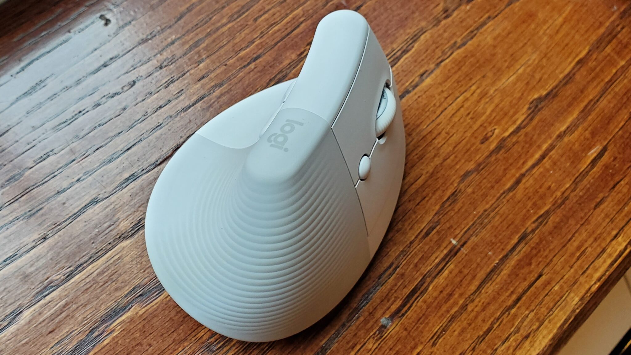 MX Vertical vs. Logitech Lift: Ce qui est mieux?
